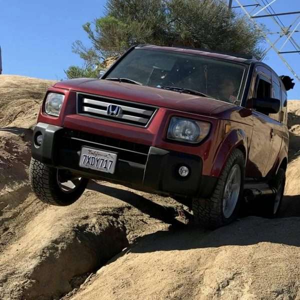 Honda Element Pressurized Solar Water Tanks that Double as Side Steps